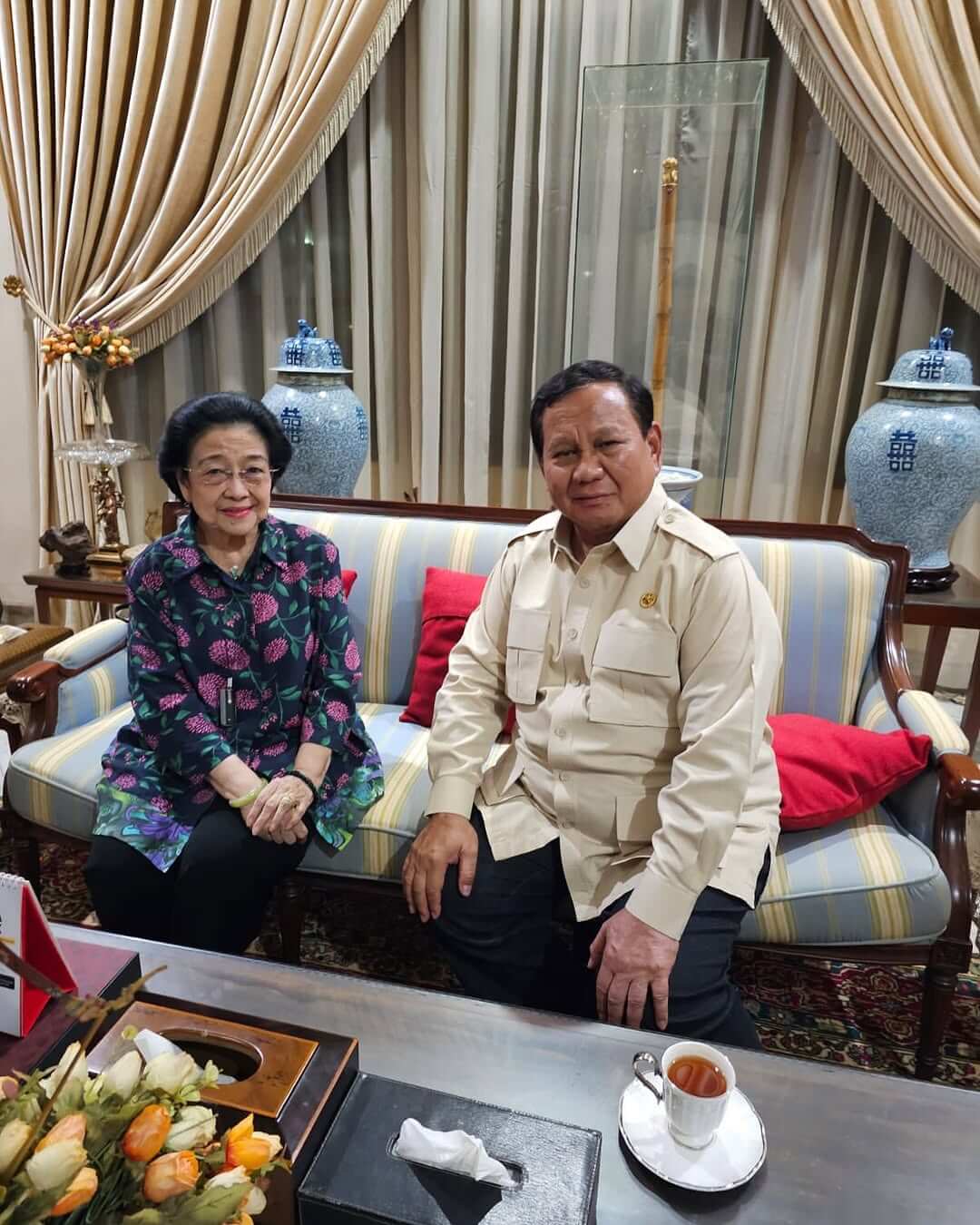 Pertemuan Diam-diam Prabowo dan Megawati di Teuku Umar - BRIEF