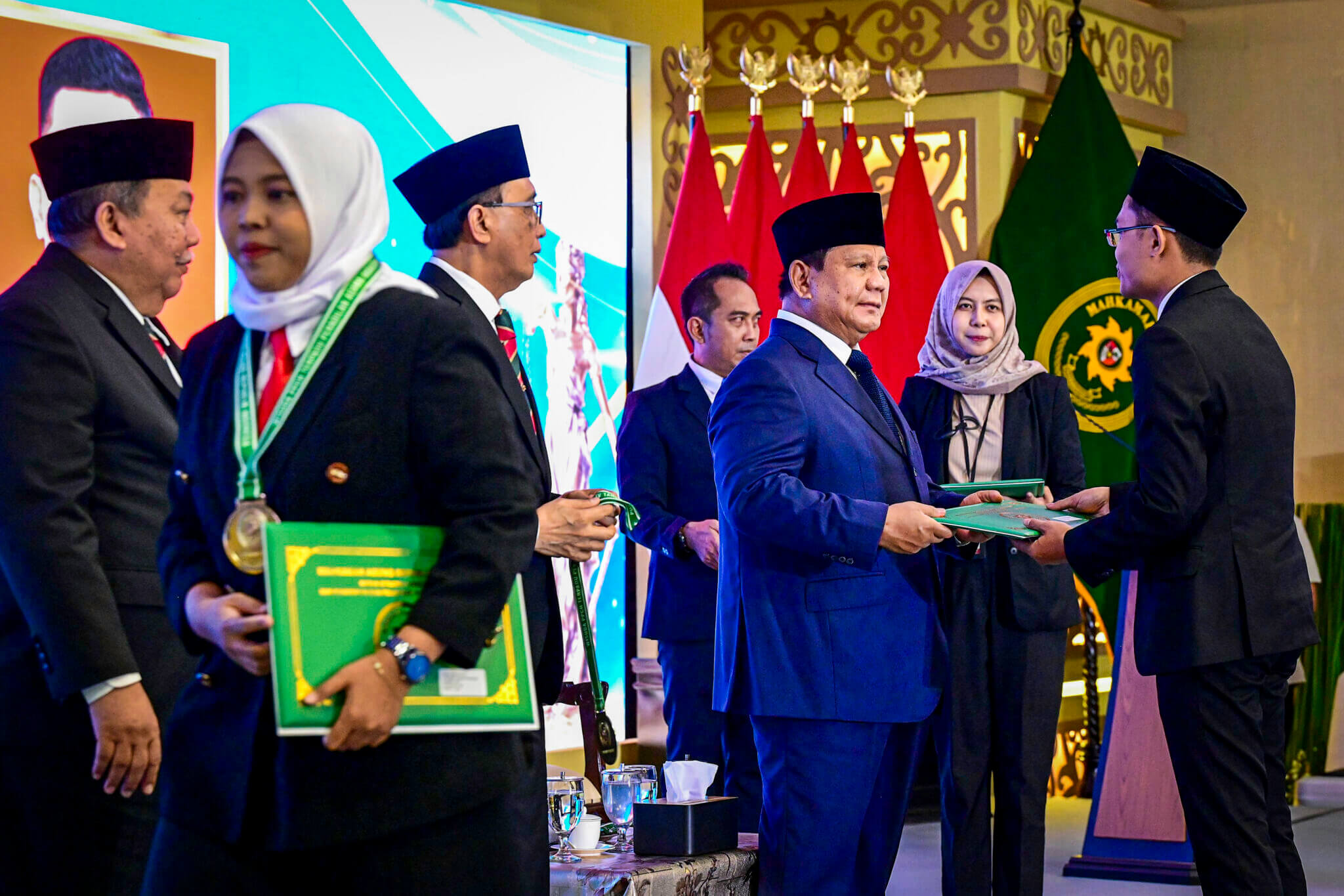 Presiden Prabowo Saksikan Pengukuhan 1.451 Hakim MA - BRIEF